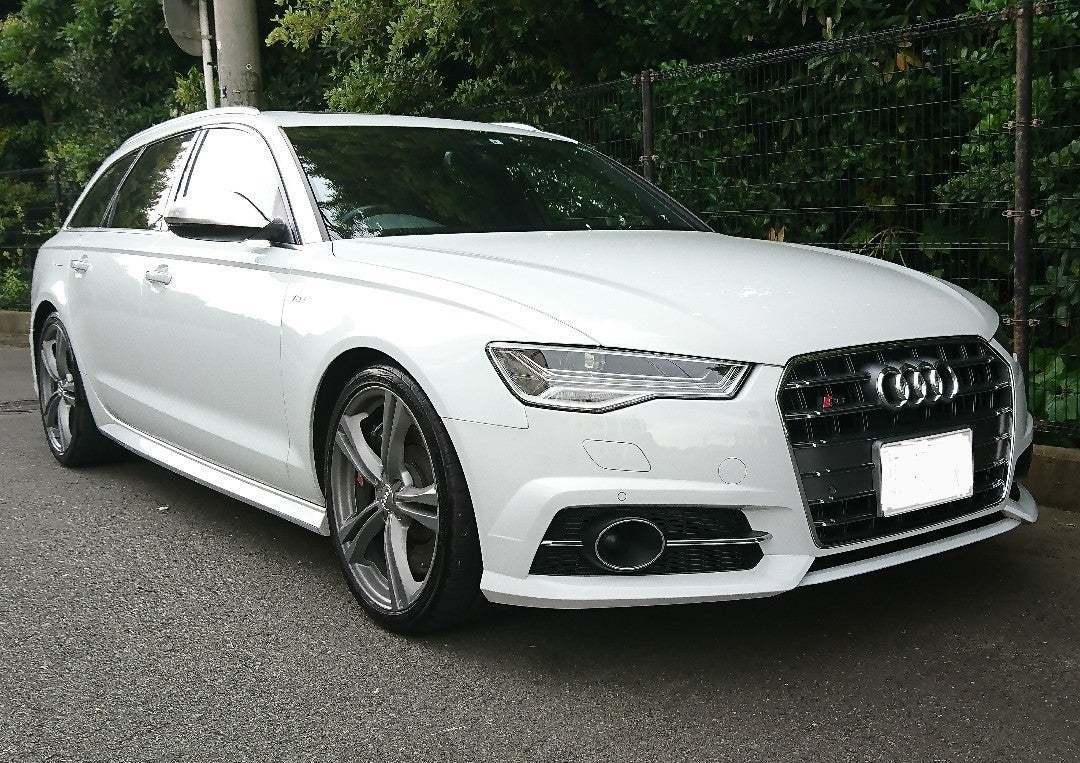 アウディ　S6 アバントの画像1