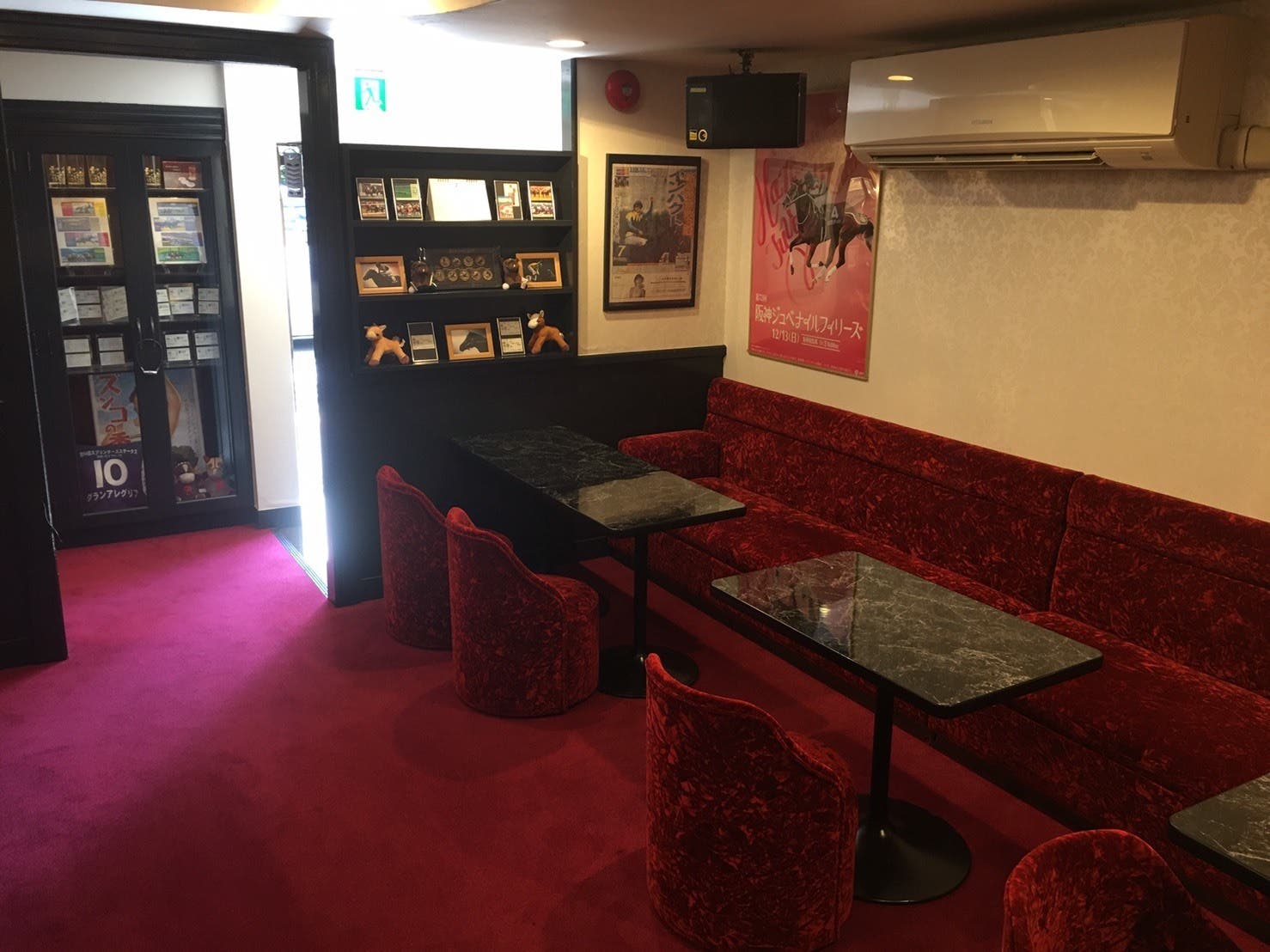 錦糸町にある競馬の聖地　パーティー・各種撮影に！スナックズンコ　グリーンチャンネルも店内で見れる！まるでウィンズの写真5