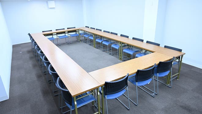 【御茶ノ水】駅チカ、好立地の貸会議室!(RoomB:48名)の写真2