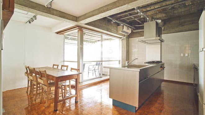 【明治神宮前〈原宿〉、明治通り沿い】NEW OPEN!名作ヴィンテージマンション ビラビアンカの自然光キッチンスタジオの写真6