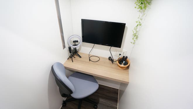 <個室型ワークブース鶴見No.2>京急鶴見駅徒歩2分🚃完全個室⭐️24H⏰Wi-Fi📶モニター🖥️テレワーク/ZOOM/自習の写真1