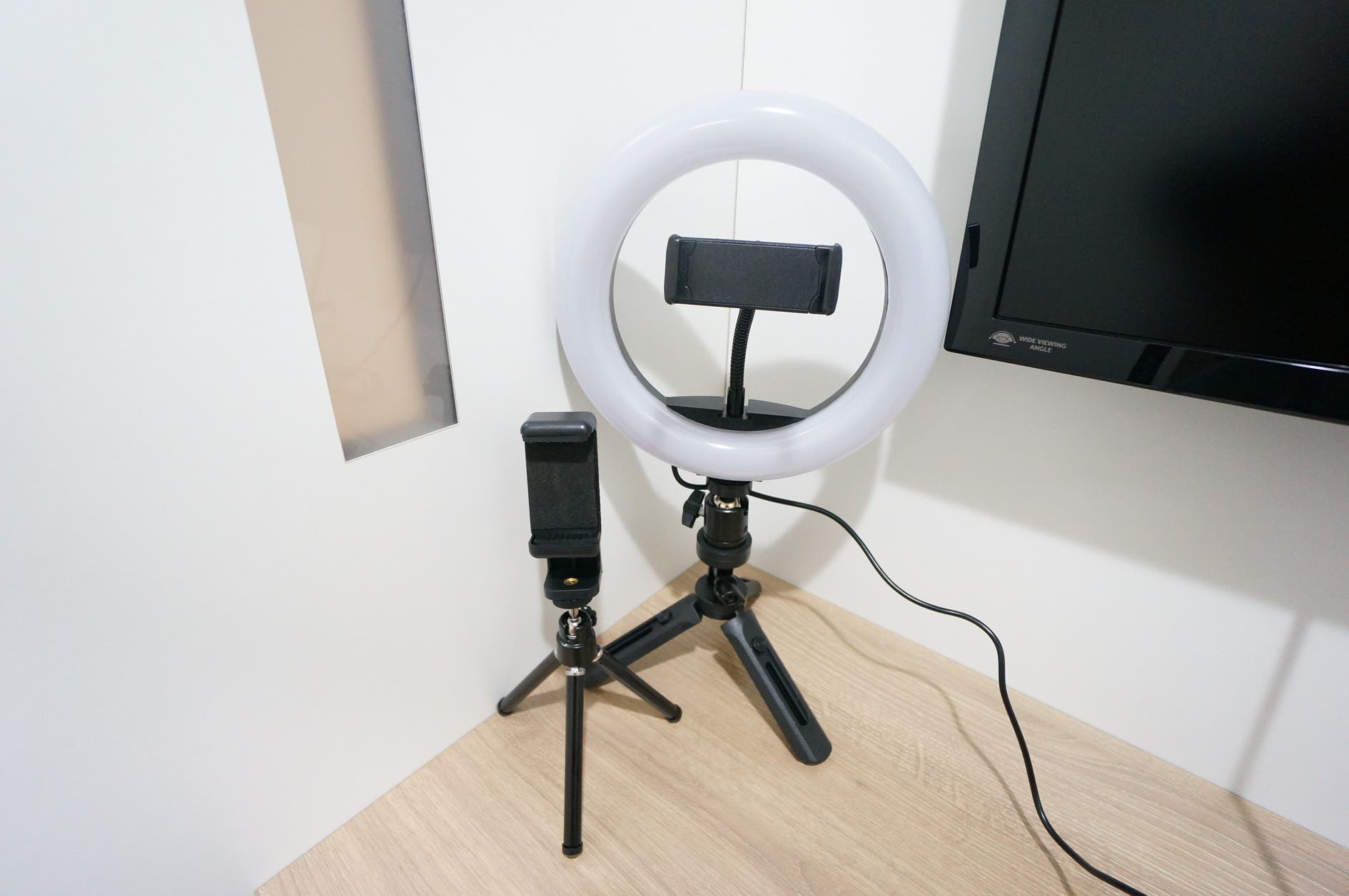 ＜個室型ワークブース鶴見No.11＞京急鶴見駅徒歩2分🚃完全個室⭐️24H⏰Wi-Fi📶モニター🖥️テレワーク/ZOOM/自習の写真5