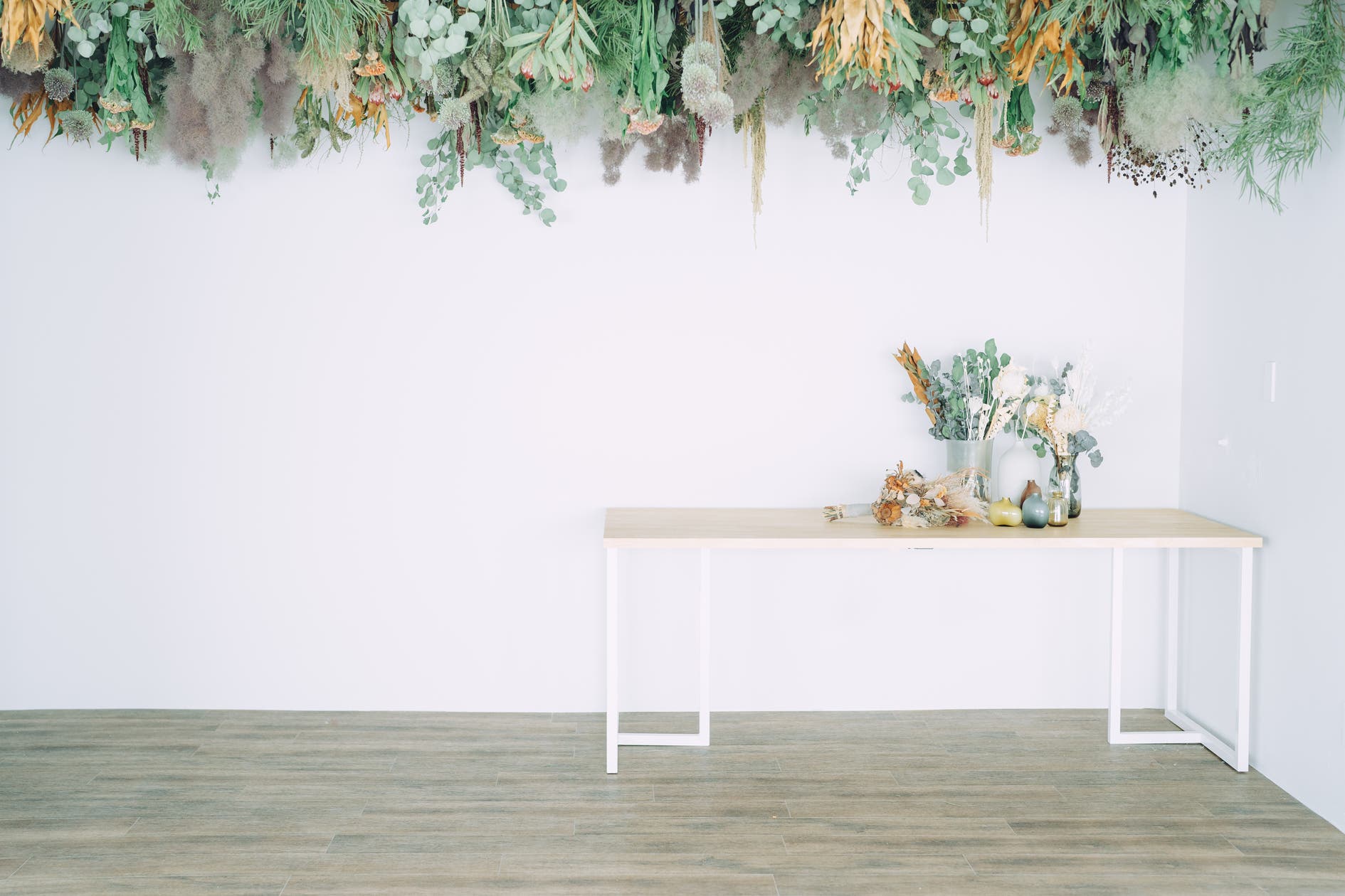 広さ200平米　天井高３mの南向き一面に窓がある自然光が明るい大阪レンタルスタジオRoom01の写真12