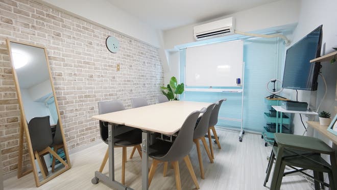 【マイスぺ24四ツ橋スペース】★NEW 貸会議室8名可★四ツ橋駅3分 西大橋駅3分★高速WiFi★40型TV★1階ゴミ捨て可の写真1