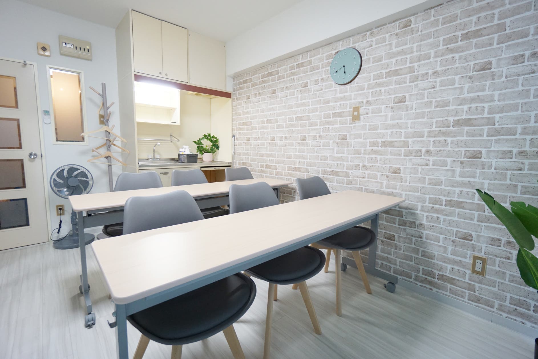 【マイスぺ２４四ツ橋スペース】★NEW 貸会議室8名可★四ツ橋駅3分 西大橋駅3分★高速WiFi★40型TV★1階ゴミ捨て可の写真5