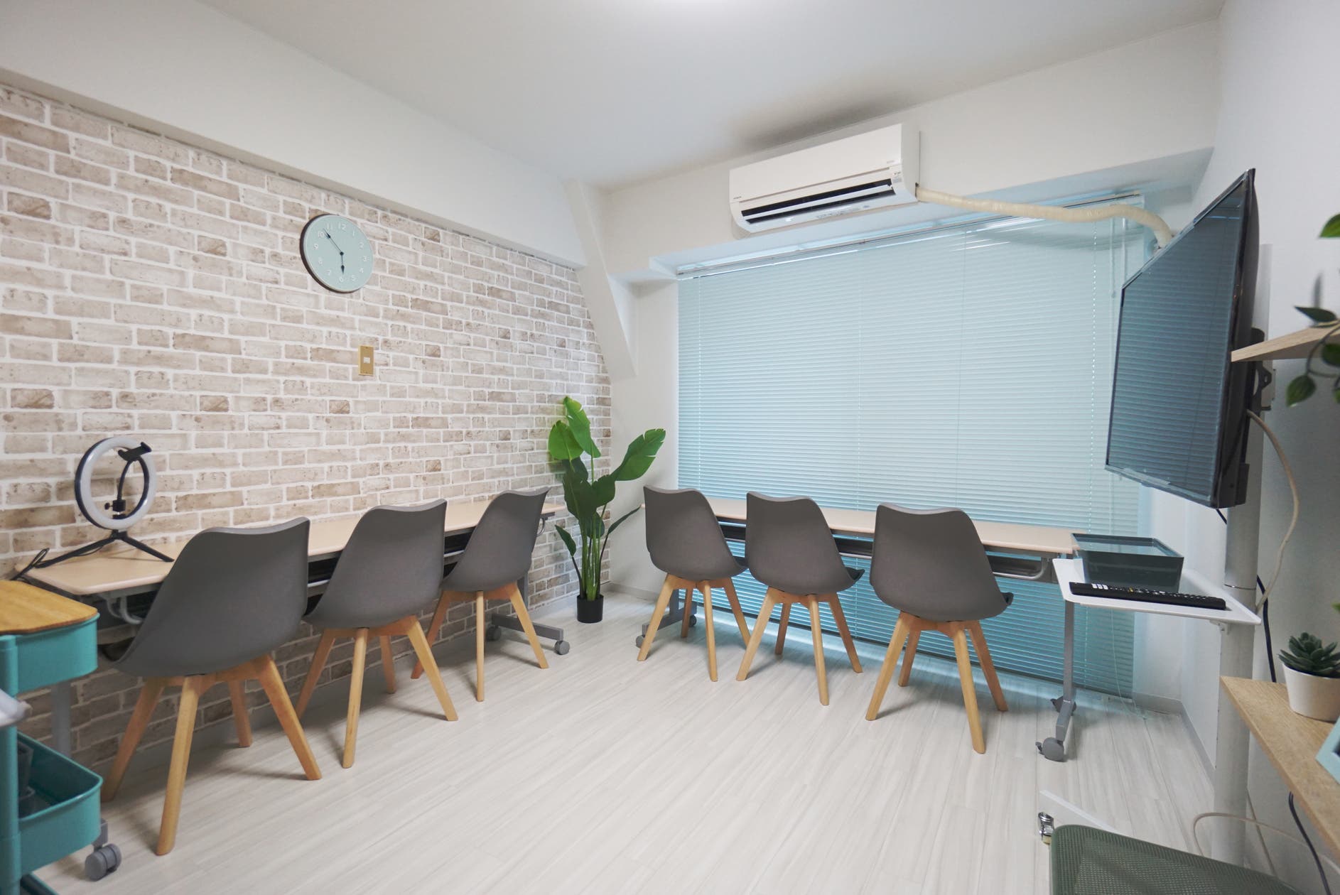 【マイスぺ２４四ツ橋スペース】★NEW 貸会議室8名可★四ツ橋駅3分 西大橋駅3分★高速WiFi★40型TV★1階ゴミ捨て可の写真6