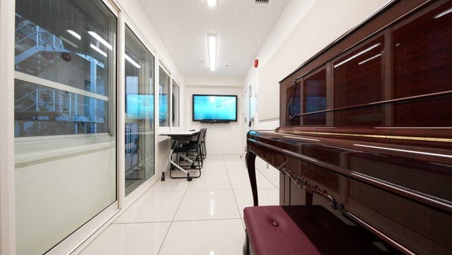 【渋谷徒歩3分】渋谷ホール&スタジオ405:PETROFアップライトピアノ常設の音楽スタジオ【Wifi完備 駐車場付き】の写真2