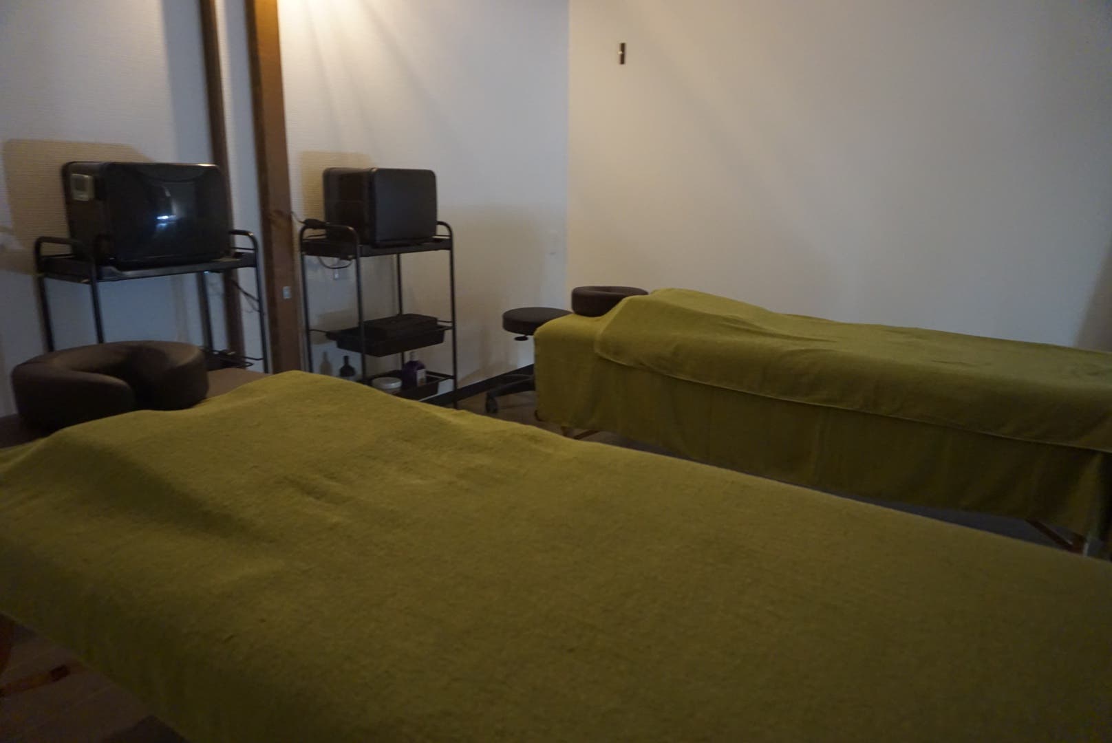 昇降可のマッサージ用ベッド２台完備のレンタルサロン！マッサージ、リラクゼーション、エステ等用途に！の写真3