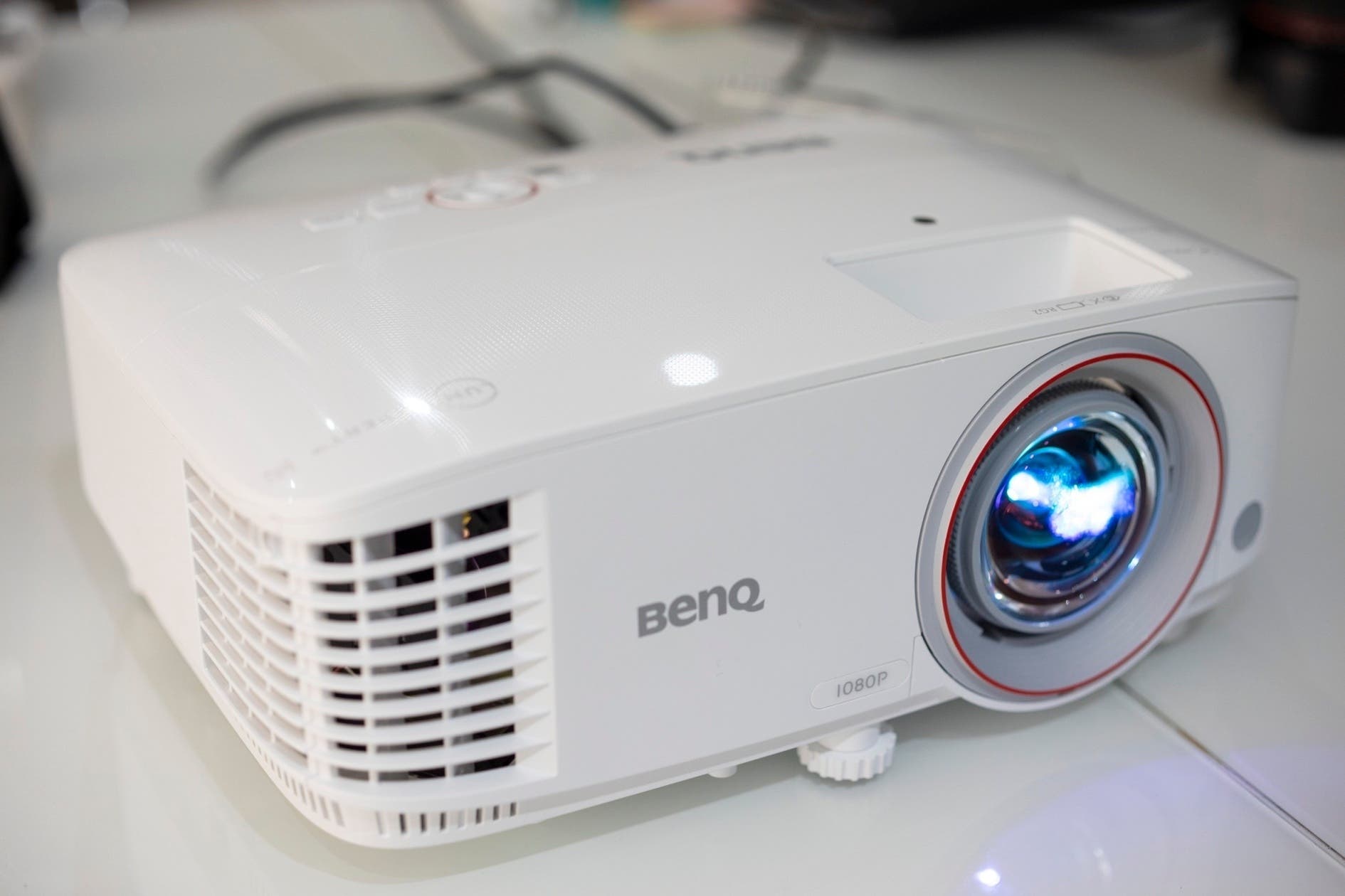 自然光あふれる☀️撮影スペースとして最適🌟 パーティーや会議利用でもどうぞ🌳の写真9