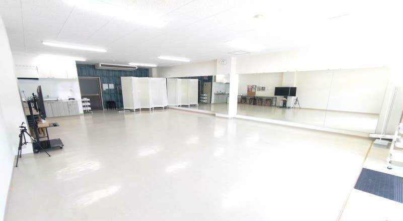 【屋島店】ダンスができるスタジオ⭐見学歓迎⭐大型ミラー⭐駐車場完備/地域最安値⭐エアコン無料⭐当日予約可⭐撮影⭐親切対応