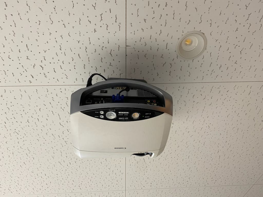 プロジェクターの画像1