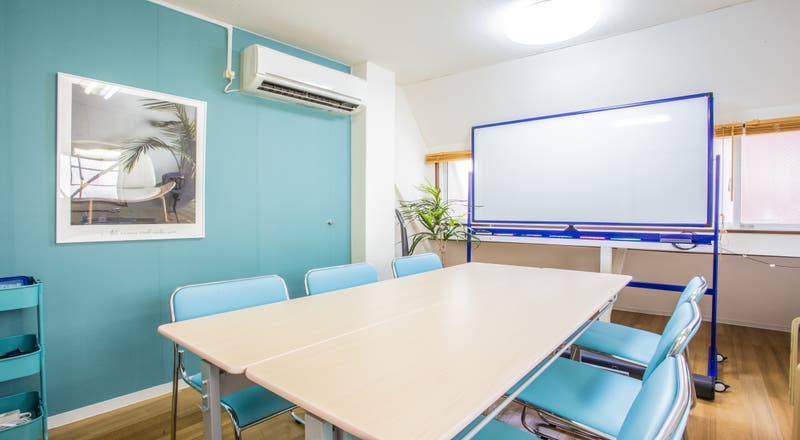 《401》なんば駅31番出口40秒/最大10名/15㎡/設備無料/光高速Wifi/リングライト/テレワーク