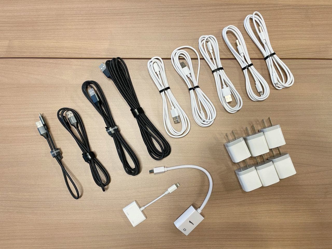 【肥後橋駅3分！12名利用可！】綺麗な室内！WiFi・プロジェクター・ホワイトボード全て無料！ふれあい貸し会議室 肥後橋Aの写真17