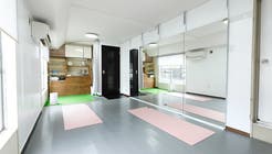 【新宿で24時間営業!】お芝居の稽古・ダンスができる/1.8m x 3.2mの大型鏡の写真3