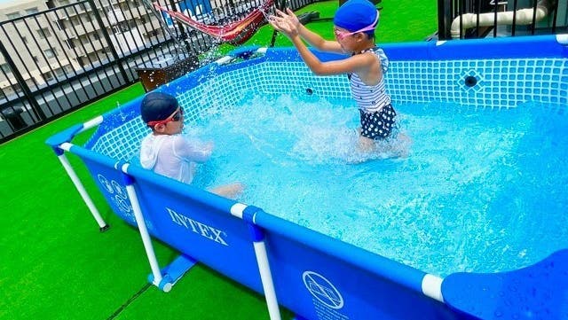 【スタッフ常駐】屋上でプールA遊び/最大4名/お子様と一緒に/お部屋付き/清掃スタッフが毎回清掃の写真1