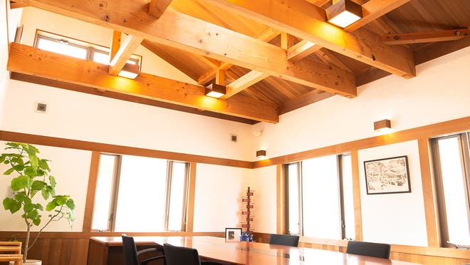 東京駅行き高速バス乗り場徒歩5分 広々30㎡ 清潔・快適な大テーブルの会議室で~10人程度の打ち合わせや勉強会等にの写真5