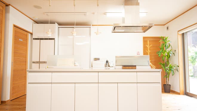 超広々70㎡ ~38人着席可で中規模セミナーやヨガレッスン、カルチャースクールなど最適 キッチン完備の写真4