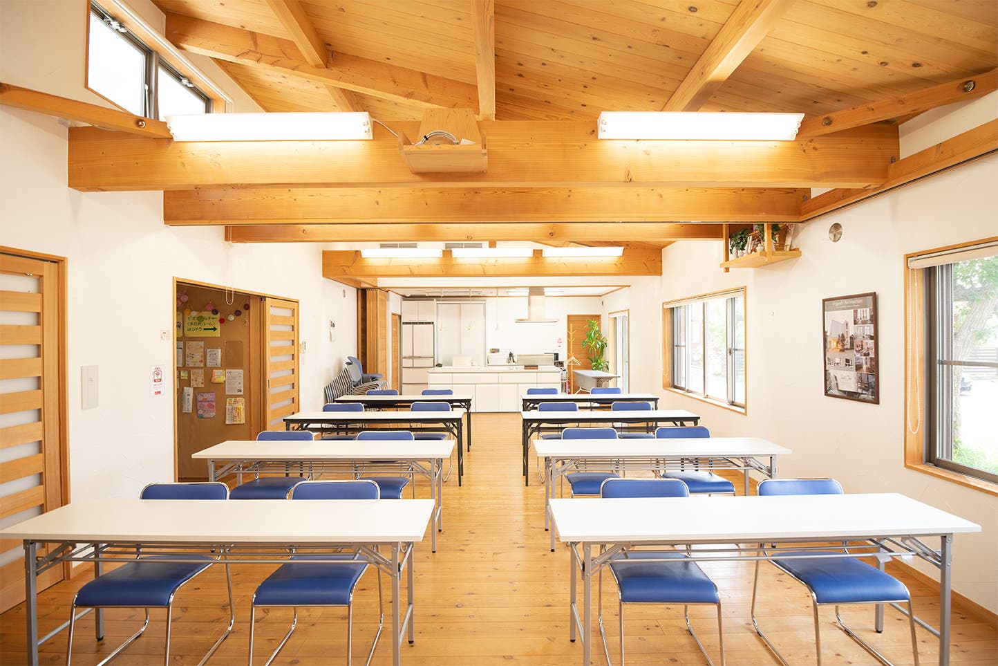超広々70㎡　～38人着席可で中規模セミナーやヨガレッスン、カルチャースクールなど最適　キッチン完備の写真7