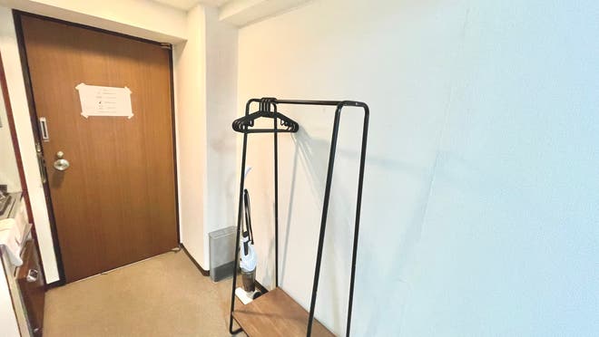 【新大阪駅東口10秒❗️駅目の前】トイレ改装済⭐️無料WiFi⚡️プロジェクター無料貸出中✨個室・会議・面談《SS新大阪617》の写真19