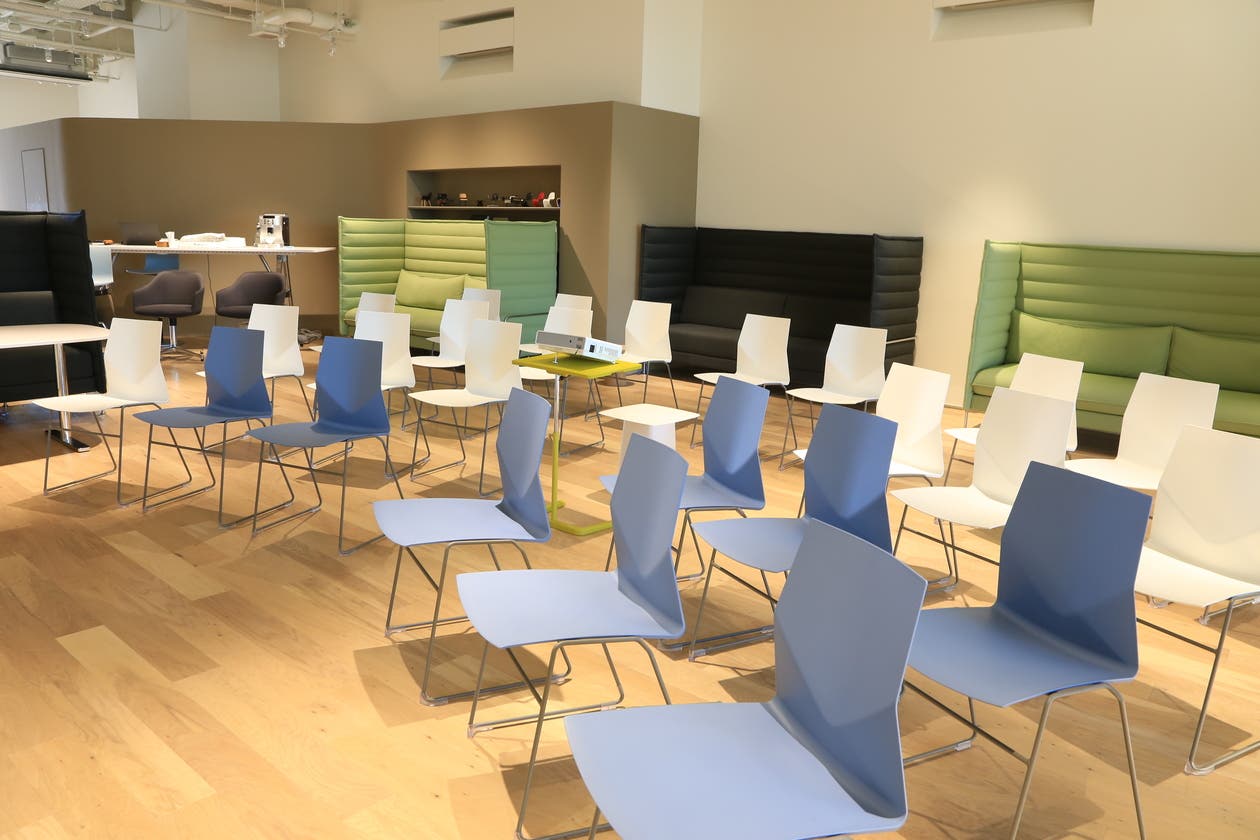 【銀座駅2分】広々とした通気性の良い空間！会議/ミーティング/研修/セミナー/面接/展示会/発表会/撮影などにの写真7