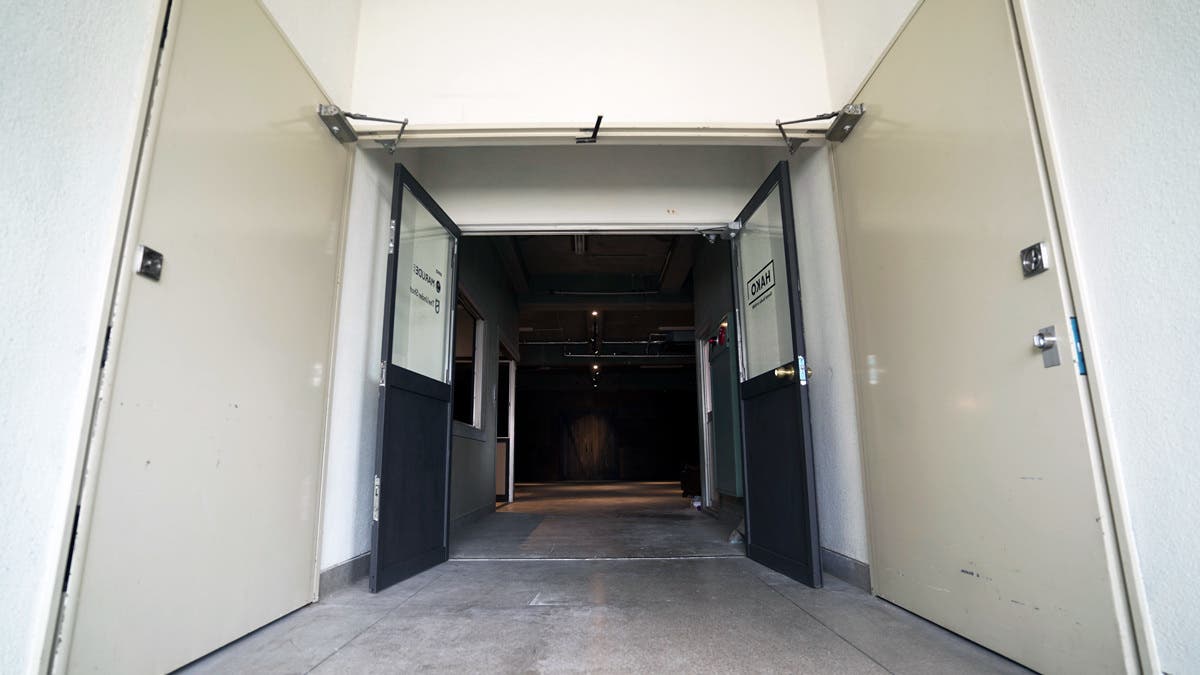 【新長田駅5分！駐車場有！】大空間廃墟スタジオ！白ホリ＆自然光スタジオも！平日はお得なオプションも♪の写真6