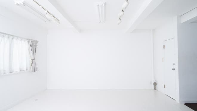 【銀座・東銀座の穴場なスタジオ!】銀座駅5分・東銀座駅2分/白壁/無料機材/スタジオ貸切/小規模撮影の写真2