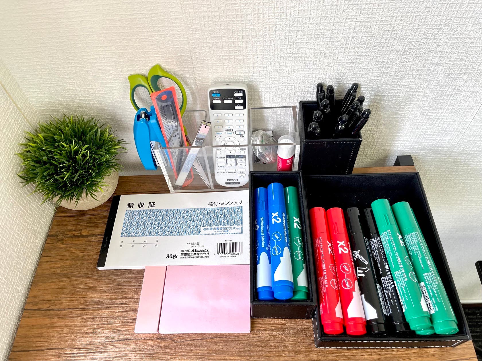 【新大阪駅東口１０秒❗️駅目の前】トイレ改装済⭐️無料WiFi⚡️プロジェクター無料貸出中✨個室・会議・面談《SS新大阪617》の写真21