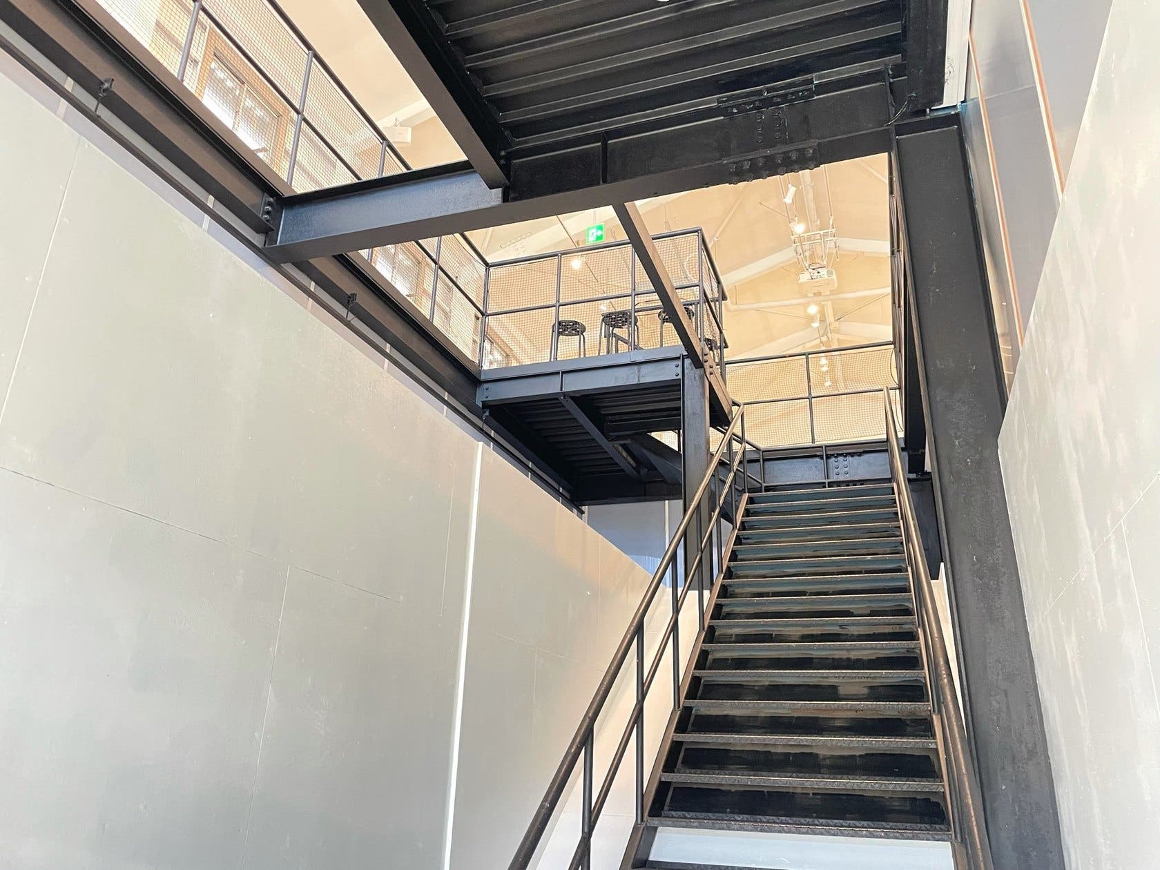 新木場駅徒歩5分　約163㎡・天井高約4mの白いインダストリアルな空間。の写真7