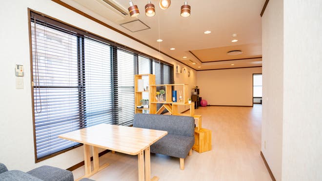 ダンスやヨガのレッスン、会議やセミナーでもご利用頂けます。長堀橋駅、堺筋本町駅から徒歩5分の写真6