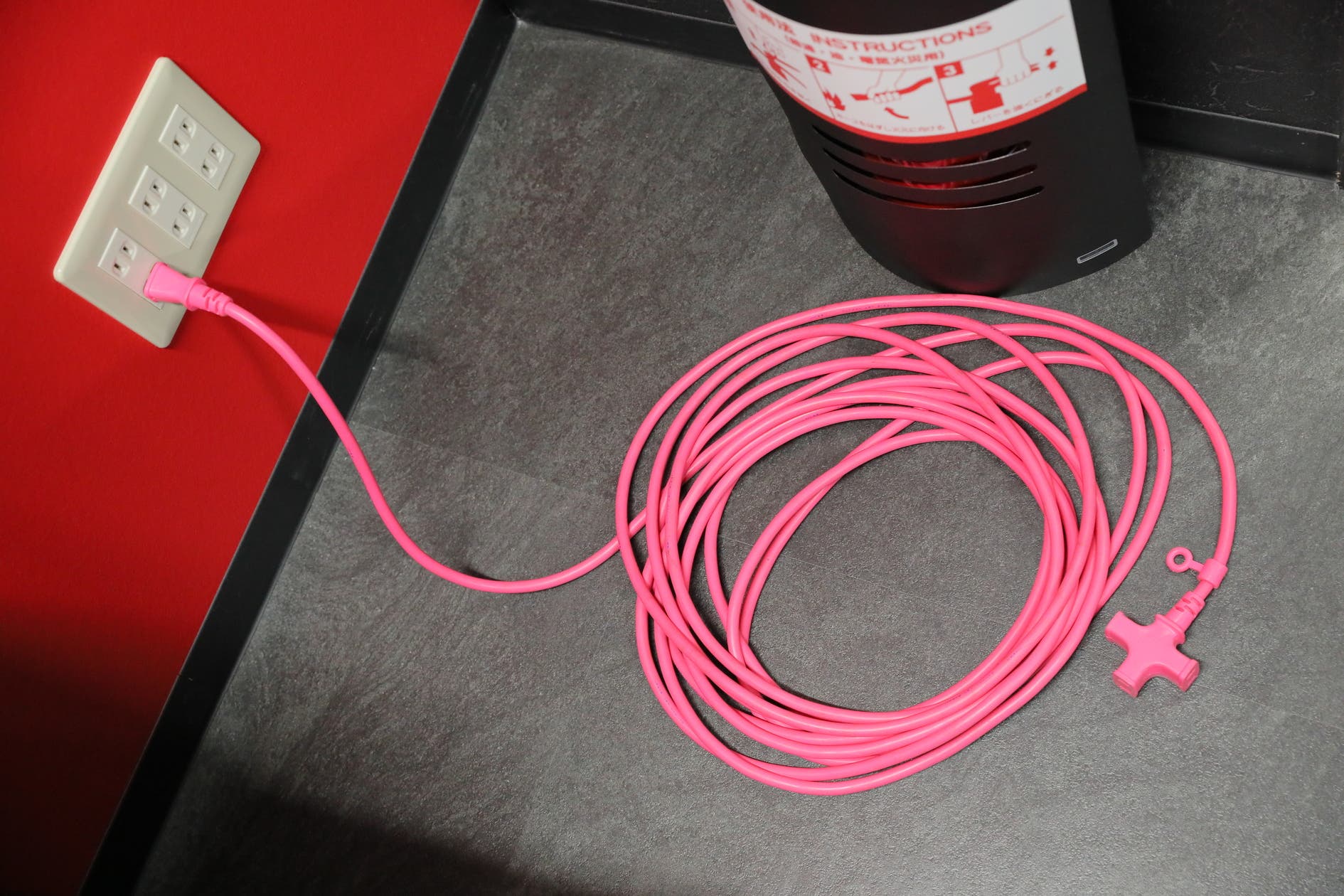 【ココスタジオ日本橋】黒の撮影ルーム📸 換気・定期消毒✨無料WiFi✨コスプレ撮影👚✨の写真14