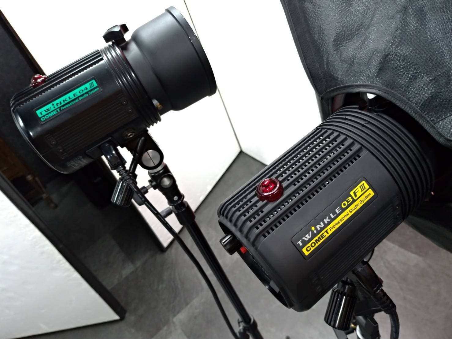 【ココスタジオ日本橋】黒の撮影ルーム📸 換気・定期消毒✨無料WiFi✨コスプレ撮影👚✨の写真13