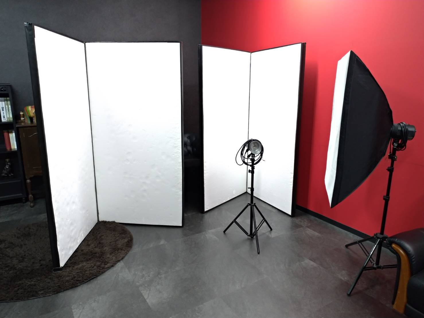 【ココスタジオ日本橋】黒の撮影ルーム📸 換気・定期消毒✨無料WiFi✨コスプレ撮影👚✨の写真11