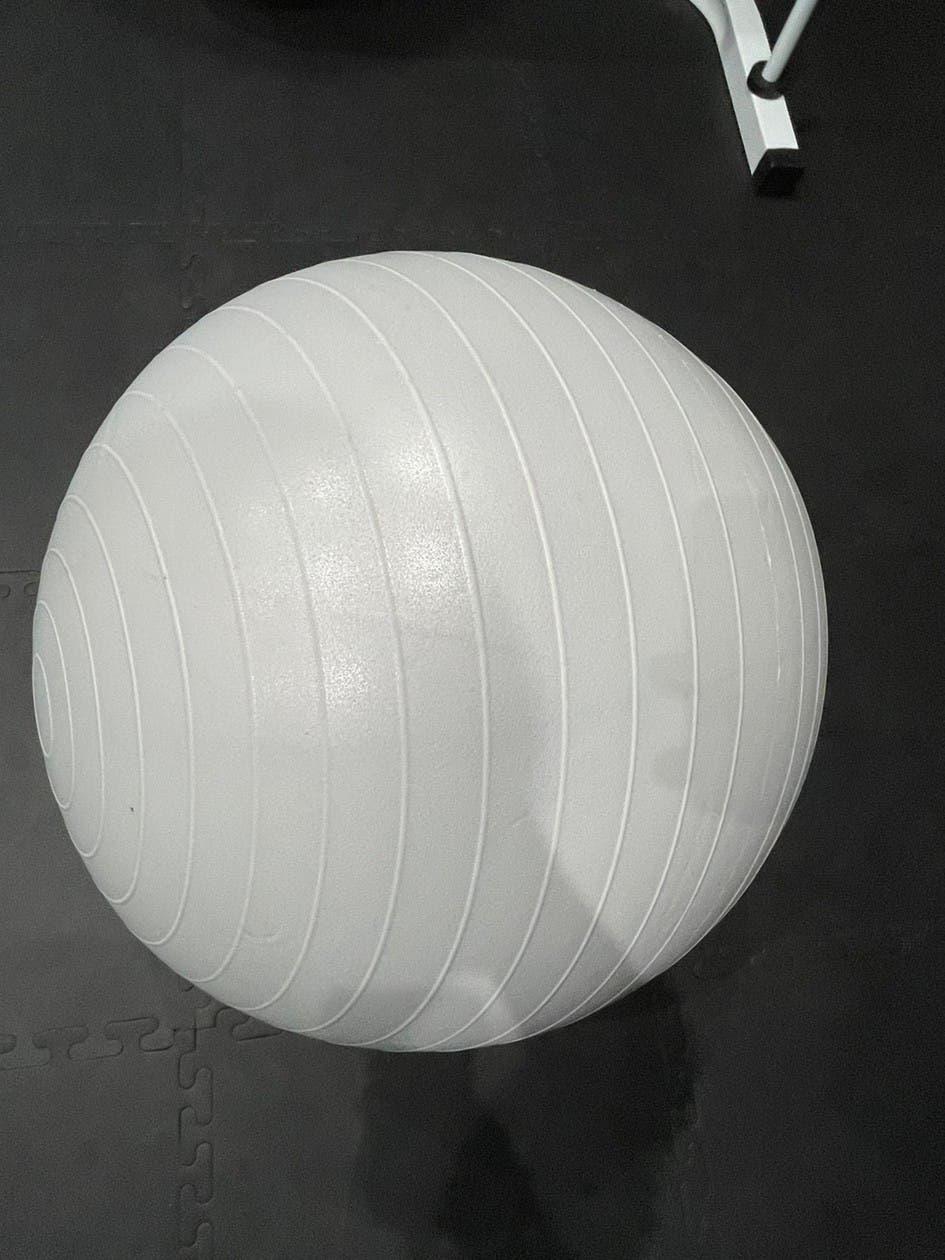 広々空間！【藤沢駅徒歩3分】『ルームランナー／施術ベッド有』完全個室・24時間利用のレンタルジムの写真21