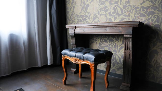 【ココスタジオ日本橋】グレーの撮影ルーム📸 🎅12月25日までクリスマスブース🎄~コスプレ撮影にぴったり✨の写真14