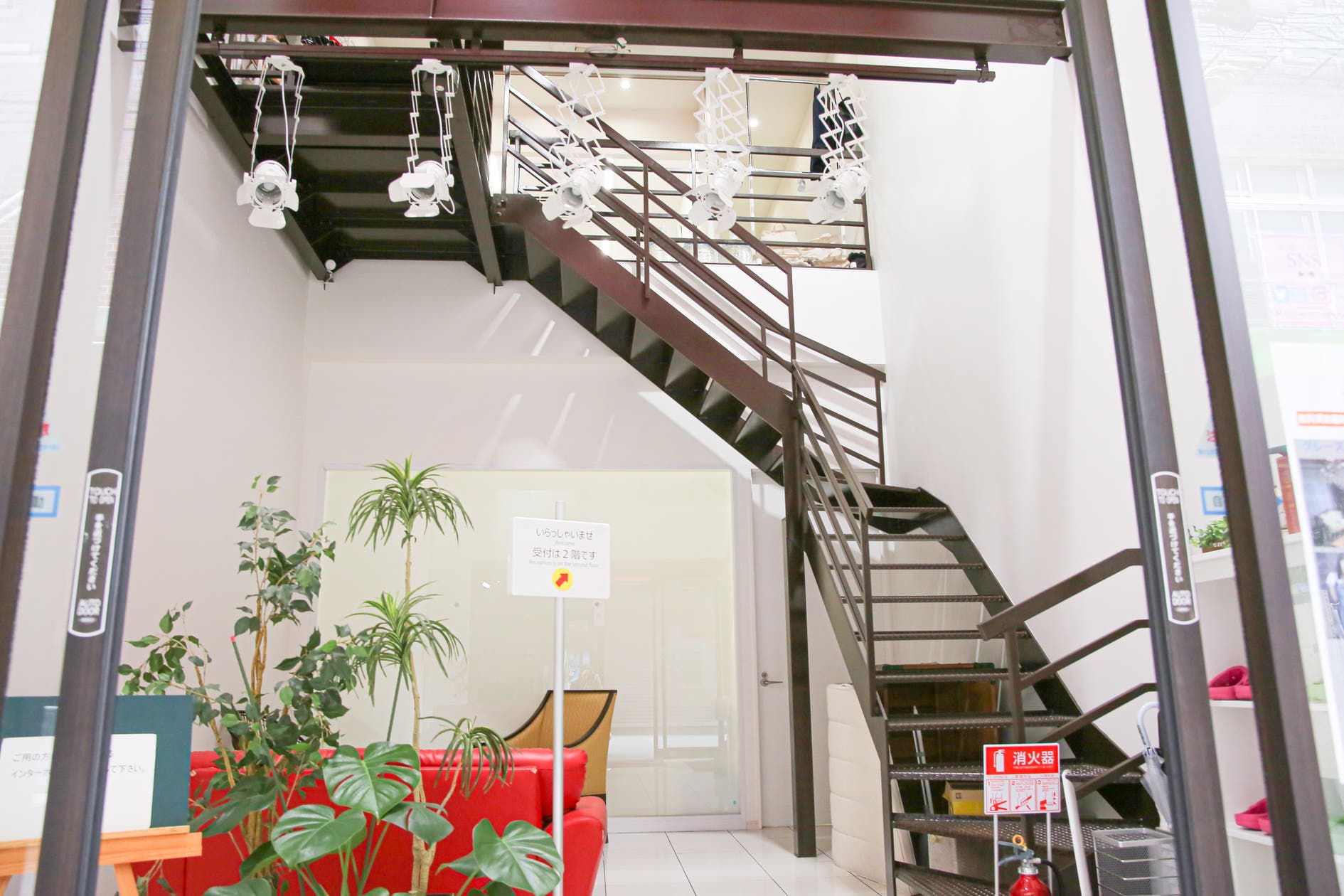 【ココスタジオ日本橋】グレーの撮影ルーム📸 🎅12月25日までクリスマスブース🎄～コスプレ撮影にぴったり✨の写真23