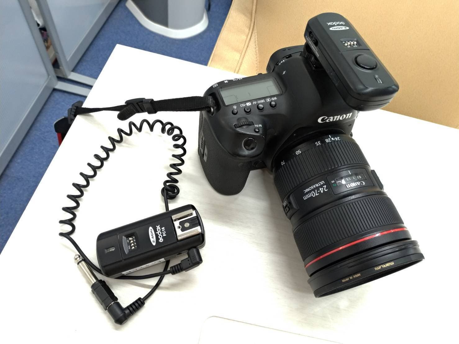 【ココスタジオ日本橋】グレーの撮影ルーム📸 🎅12月25日までクリスマスブース🎄～コスプレ撮影にぴったり✨の写真19