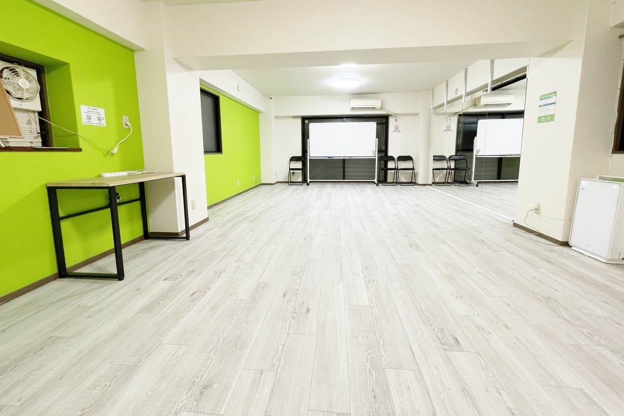 【広々45㎡】完全個室の全面鏡張｜ダンス練習ができる【24時間営業】神戸御影の当日予約可能のレンタルダンススタジオの写真25
