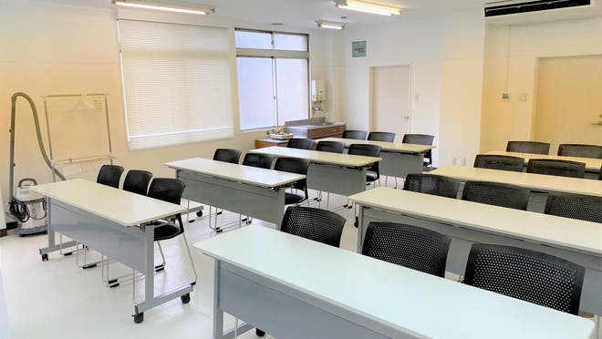 JR福山駅東口より徒歩8分!完全個室のため、ZOOM会議、リモートワーク、セミナー会場に最適!の写真5