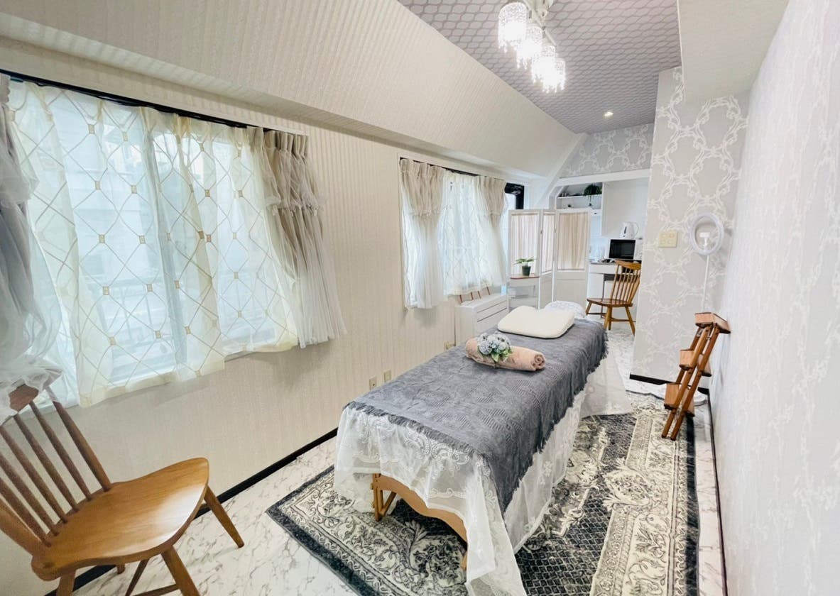 【JR五反田駅徒歩2分】🌹レンタルサロン＆COCO|整体マッサージ｜完全個室｜WiFi有｜癒し空間｜自然光撮影✤24h除菌の写真5