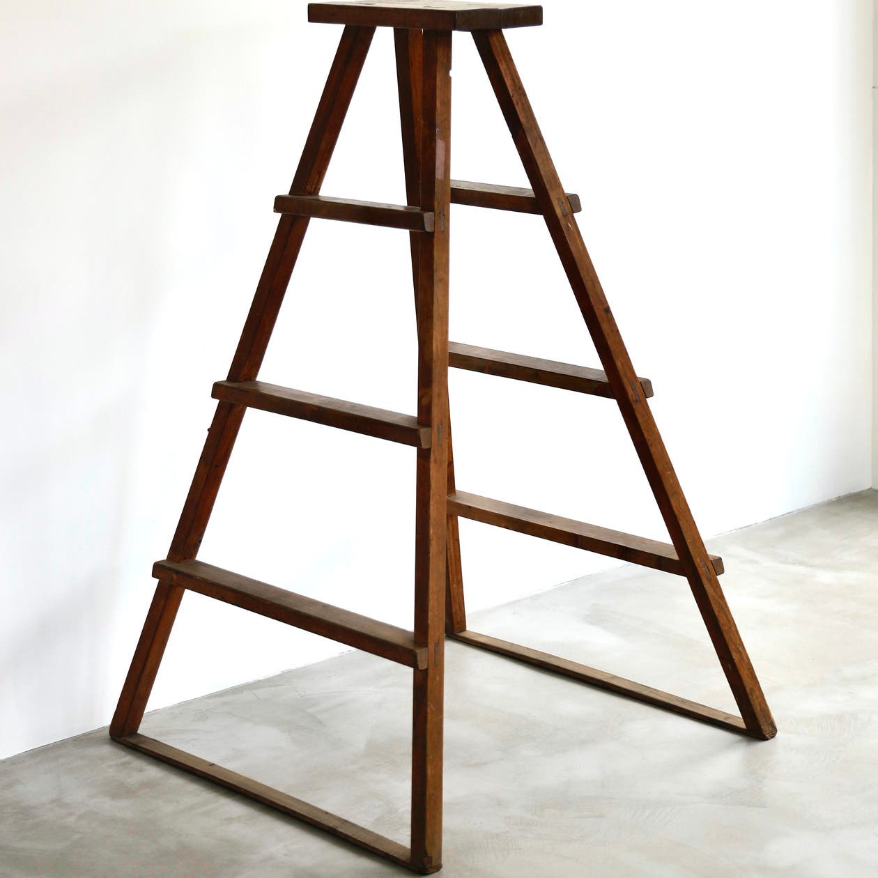 本八幡駅から徒歩4分。ライティング不要の明るい自然光で撮影できるスタジオ。閑静な住宅街ながら近隣にドンキなどあり便利な立地。の写真20