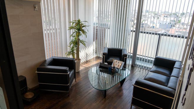 【HILL TOP KAKINOKIZAKA】落着いた雰囲気のスペース/写真撮影/コスプレ撮影/インタビュー撮影/会議の写真13