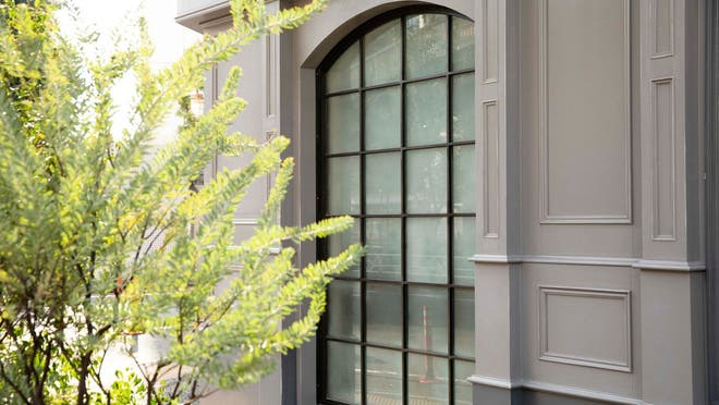 【代官山駅8分】ギャラリーや展示会に適した白×ライトグレーのモダンなイベントスペースの写真2