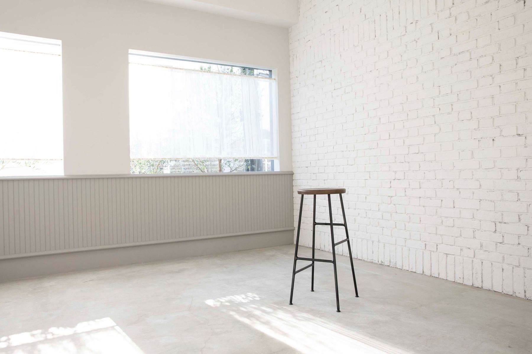 【代官山駅8分】ギャラリーや展示会に適した白×ライトグレーのモダンなイベントスペースの写真25