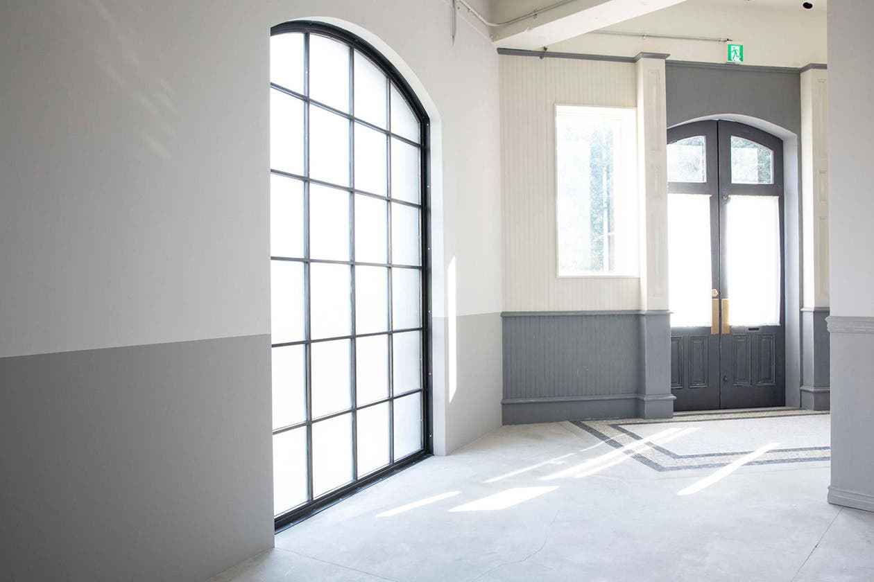 【代官山駅8分】ギャラリーや展示会に適した白×ライトグレーのモダンなイベントスペースの写真16