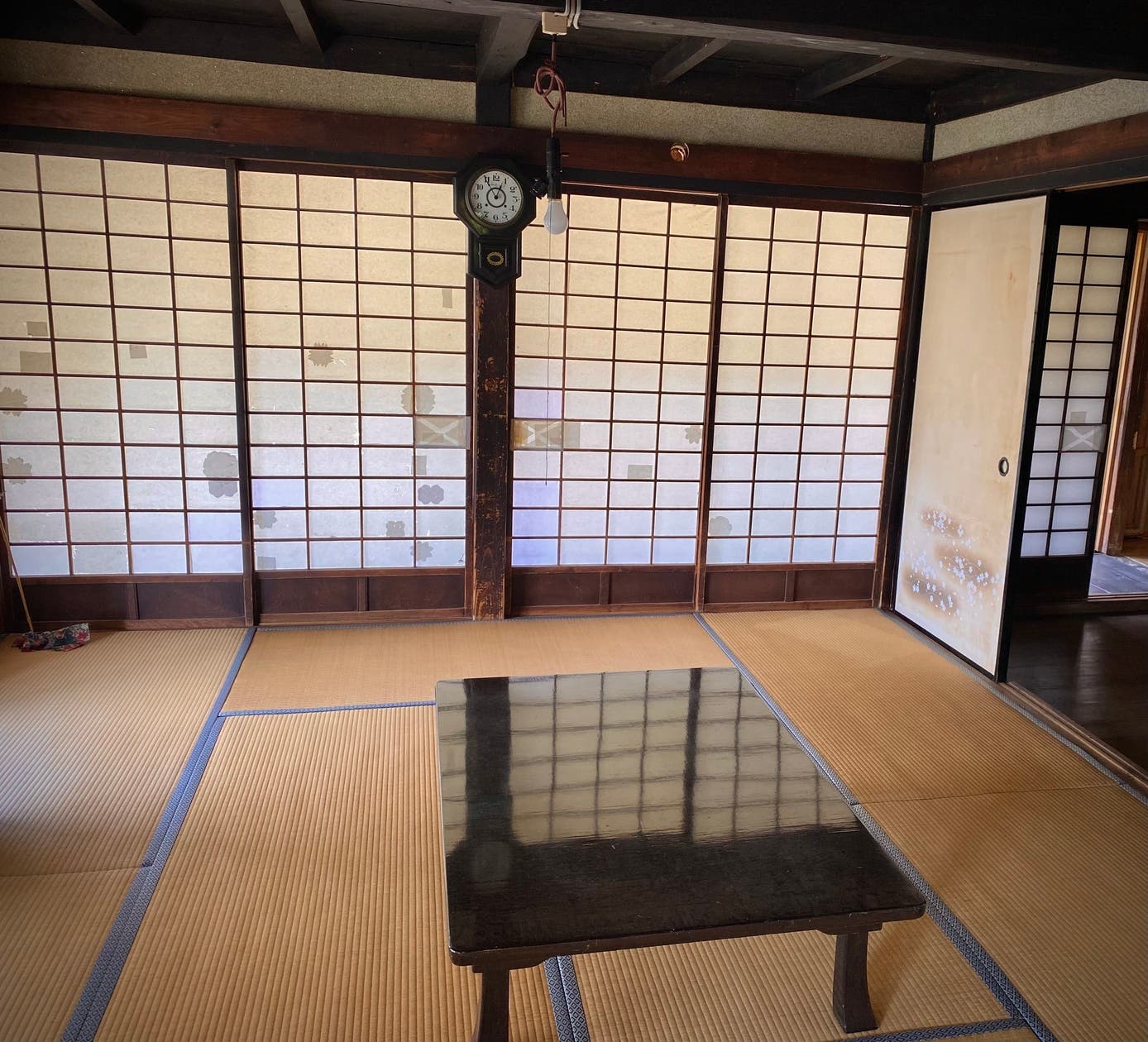 囲炉裏部屋　築140年古民家スタジオ　奥多摩町　庭付き　駐車場あり　テレビ　Youtube 　映画　CM　PVの写真6