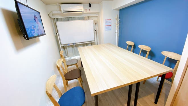 🎊超好立地🎊|新宿駅1分・新宿三丁目駅1分❗|地デジTV📺|プロジェクター🎥|💪大きい机|WiFi⚡|24h|ボードゲーム会場🎲の写真2