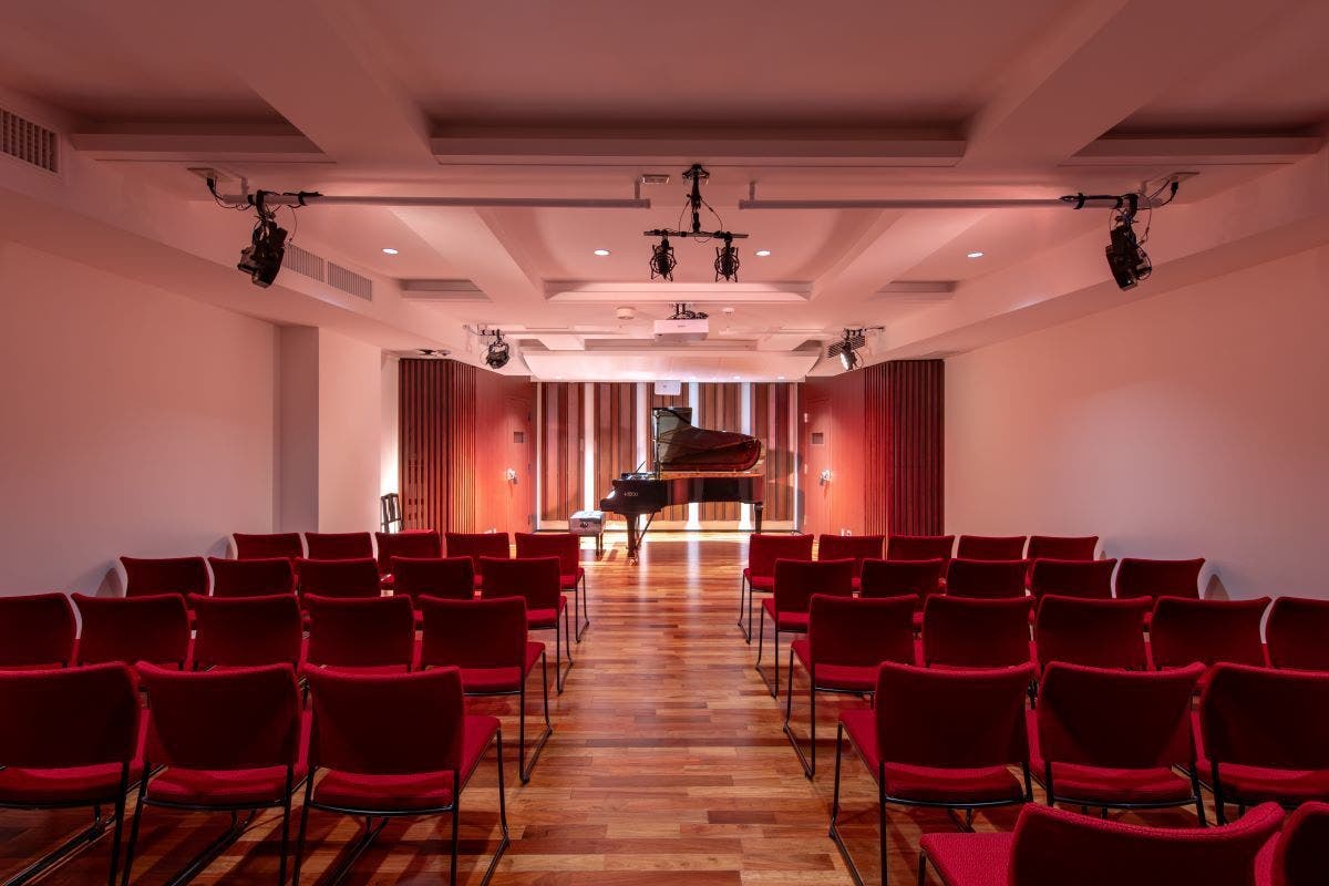 【渋谷徒歩3分】渋谷ホール：Fazioliグランドピアノ常設の音楽ホール【客席数40席/Wifi完備/駐車場付き】の写真2