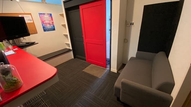 C【勾当台公園駅5分】小型レンタルスタジオ / 音響設備完 / wifiあり / 更衣室あり / 自動販売機ありの写真3