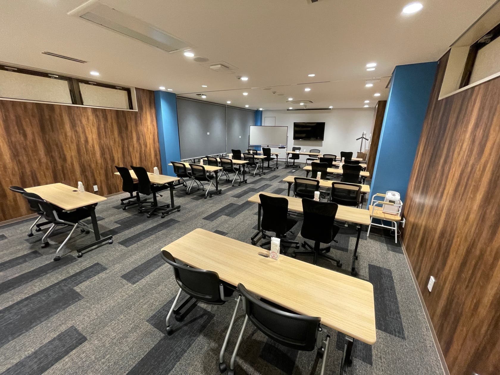 【BIZcomfort神戸元町】JR・阪神「神戸元町駅」から徒歩1分！32名用セミナー会場の写真2