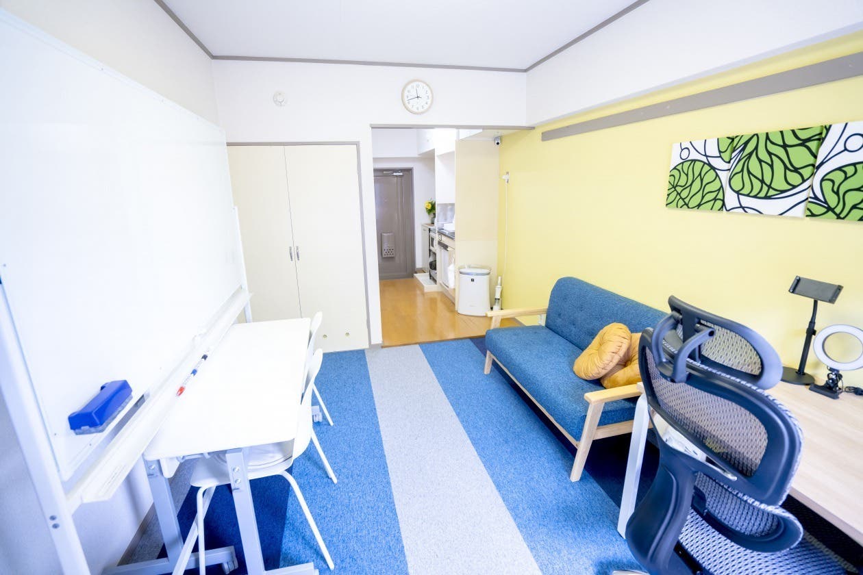 テレワーク、会議、面接に最適でお洒落な個室♪大型モニター、テレビ、ホワイトボード、エステ台完備！【スクルド 戸塚】の写真10